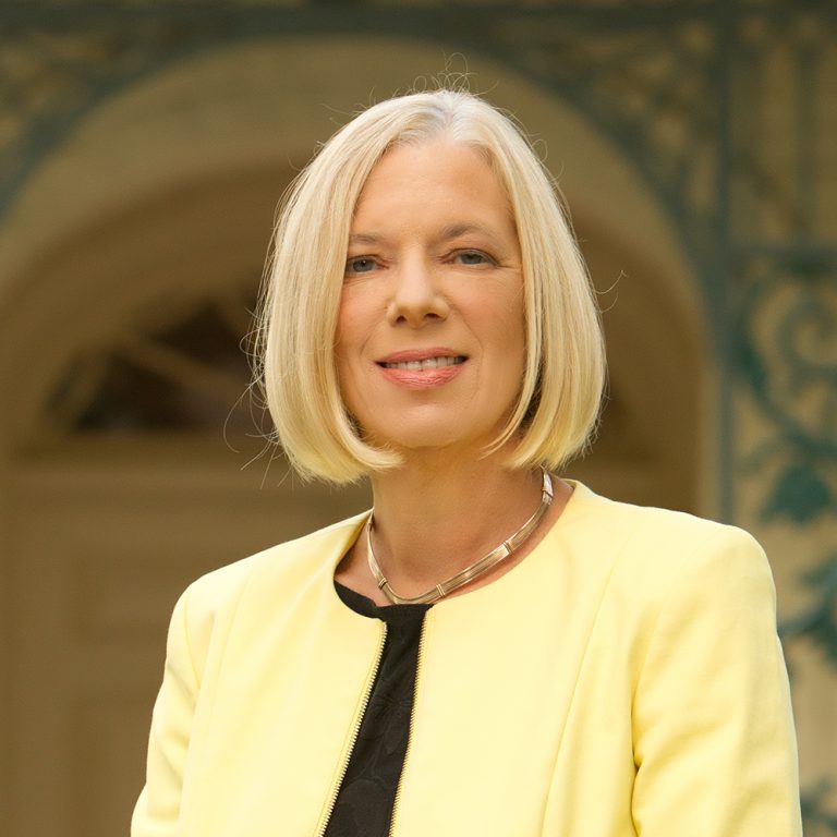 Introducing Our New Executive Director and President- Elect! – ASHEcon